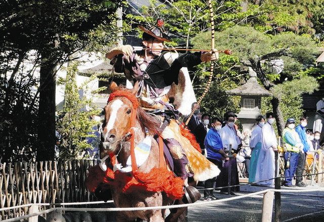 4年ぶりに響いた春の音 鶴岡八幡宮で流鏑馬東京新聞デジタル