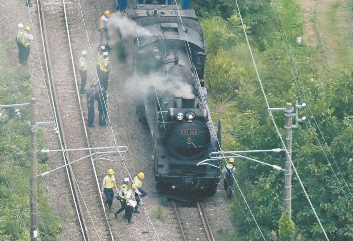 試験運転中のSL給水車、上越線で脱線 観光列車「SLぐんま」の「D51 498」 社員9人けがなし：東京新聞デジタル