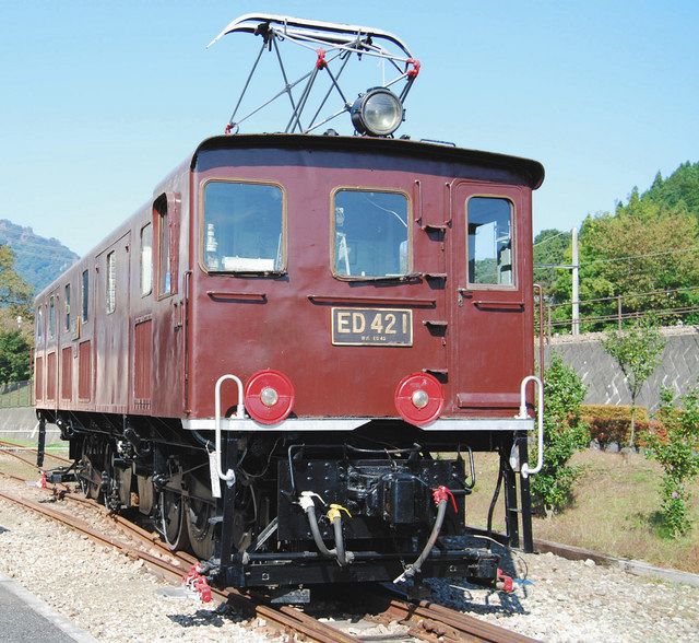 あさま号と親子で綱引き こどもの日の催し 碓氷峠鉄道文化むら 3日はED42形を屋外展示：東京新聞 TOKYO Web