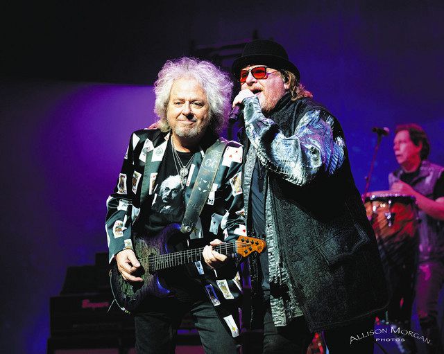 7月に来日公演 TOTOのギター スティーブ・ルカサーに聞く 早く日本でプレーしたいよ！：東京新聞デジタル