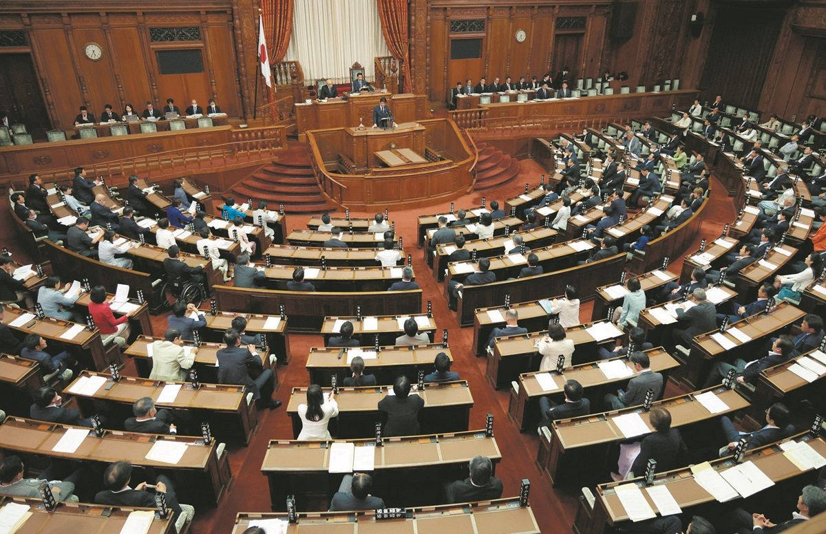 ガソリン「暫定税率廃止」法案が衆院通過、参院で異例の土曜審議 財源めぐる野党側の主張に財務省の言い分は：東京新聞デジタル
