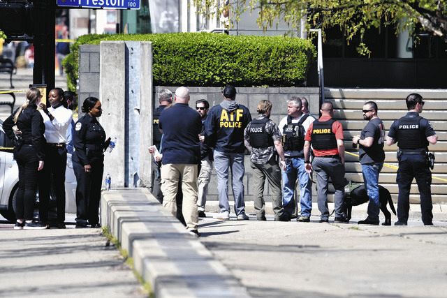 アメリカ、銃の病が浮き彫りに…銀行でライフル乱射5人死亡、教室で教師を撃った6歳少年の母を起訴：東京新聞デジタル